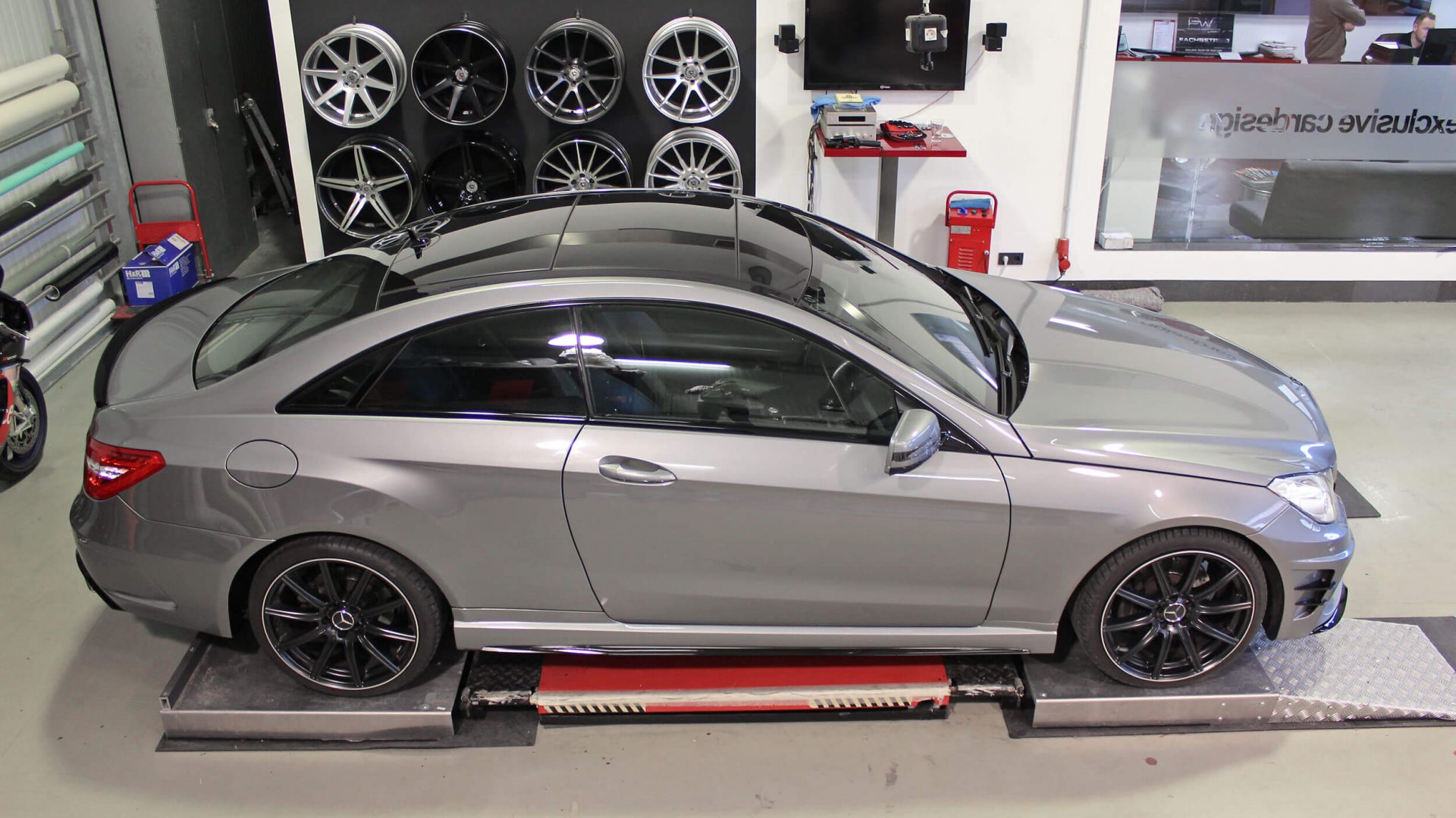 Mercedes E-Coupe & Cabrio C207/A207 Tuning | PD550 Black Edition ...