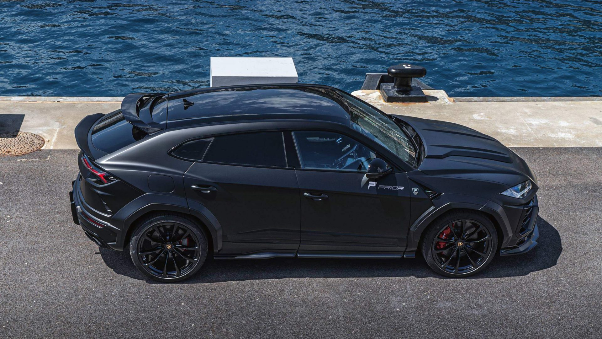 PD700 Roof Spoiler for Lamborghini Urus - M&D exclusive cardesign